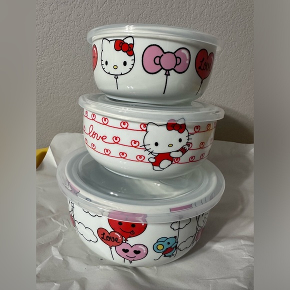 Hello Kitty | Kitchen | Hello Kitty Valentine Tupperware | Poshmark